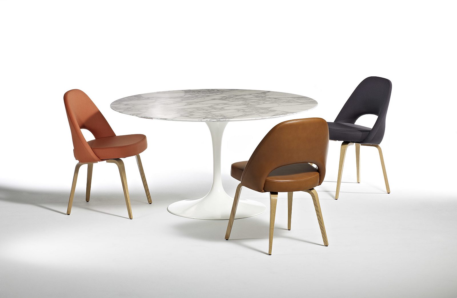 OfficeWorks | Saarinen Round Dining Table