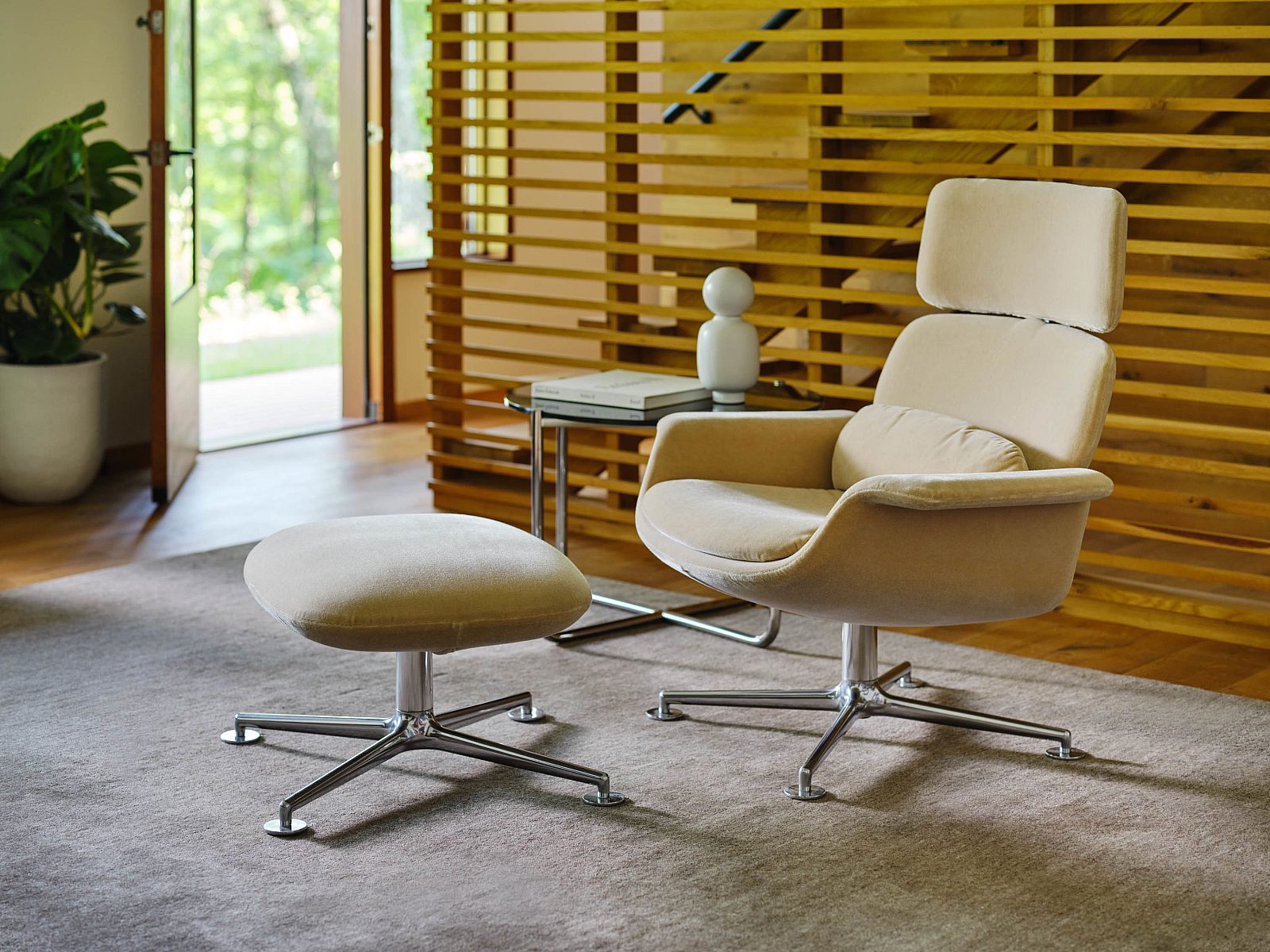 OfficeWorks | KN02 Swivel and Reclining High Back Lounge Chair