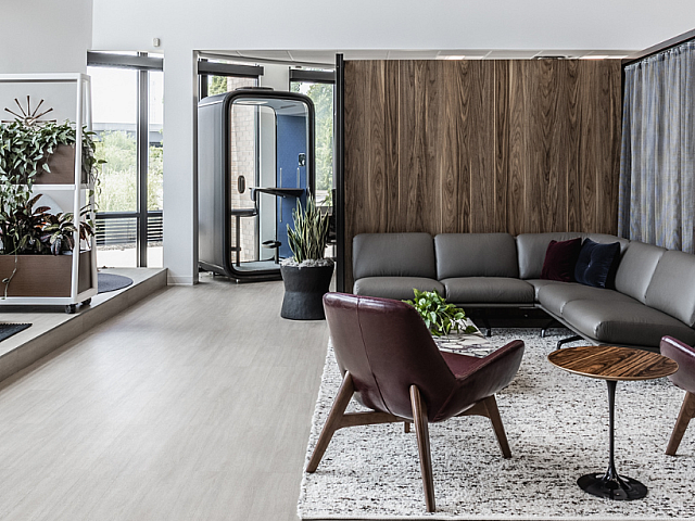 OfficeWorks | OE1 Sit-to-Stand Table