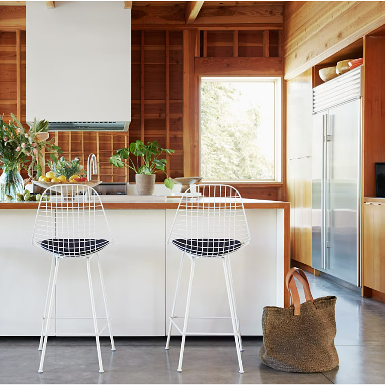 OfficeWorks | Summer Outdoor Furniture